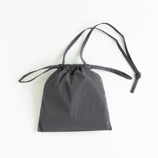 formuniform／Drawstring Bag with Strap SS｜バッグ｜オルネ ド フォイユ公式オンラインショップ – Orné de Feuilles
