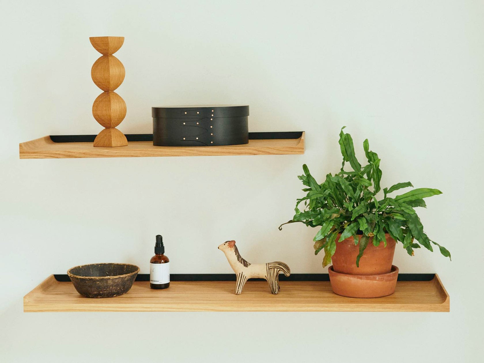 cruso ウォールシェルフ NOTES｜家具｜オルネ ド フォイユ公式オンラインショップ – Orné de Feuilles